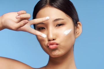 AHAs and BHAs for Acne-Prone Skin: Which Ones to Use – USA - Slova ...